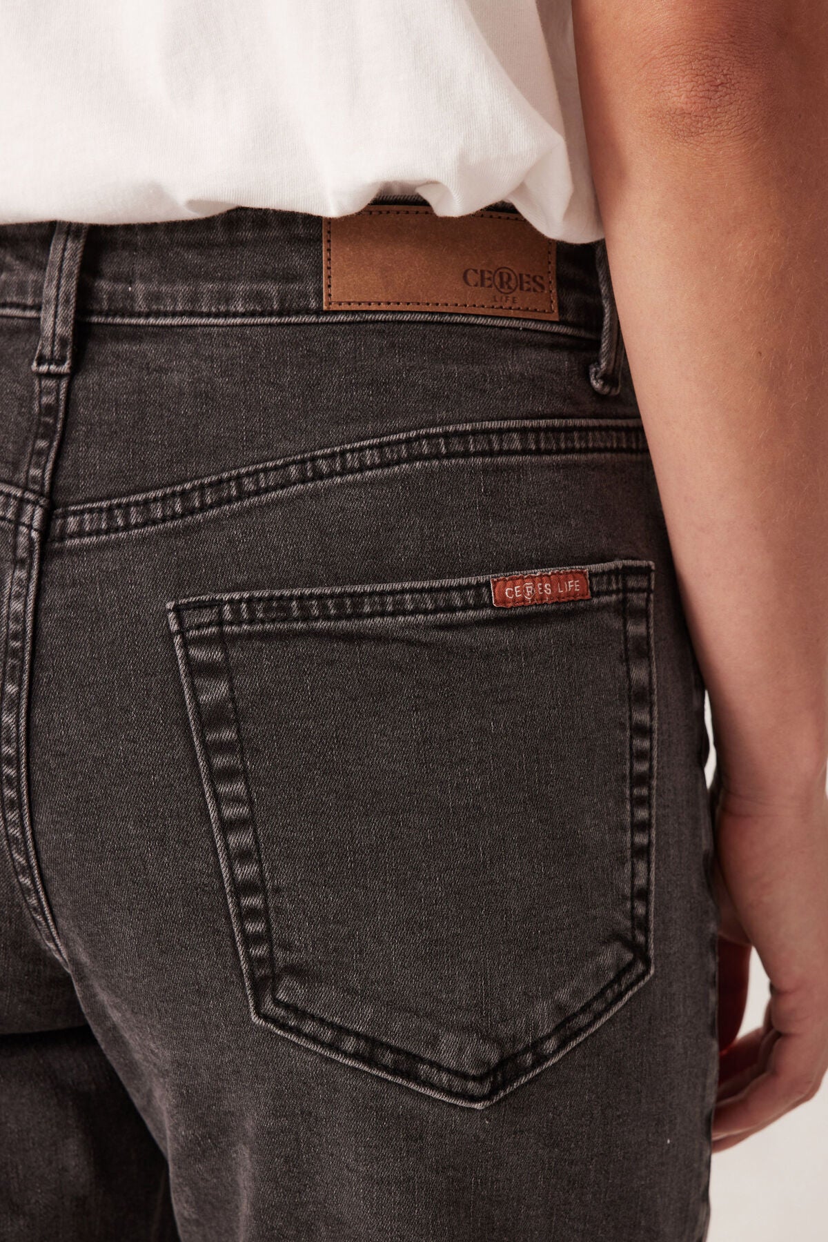 Blake Straight Leg Jean | Oliver Birch